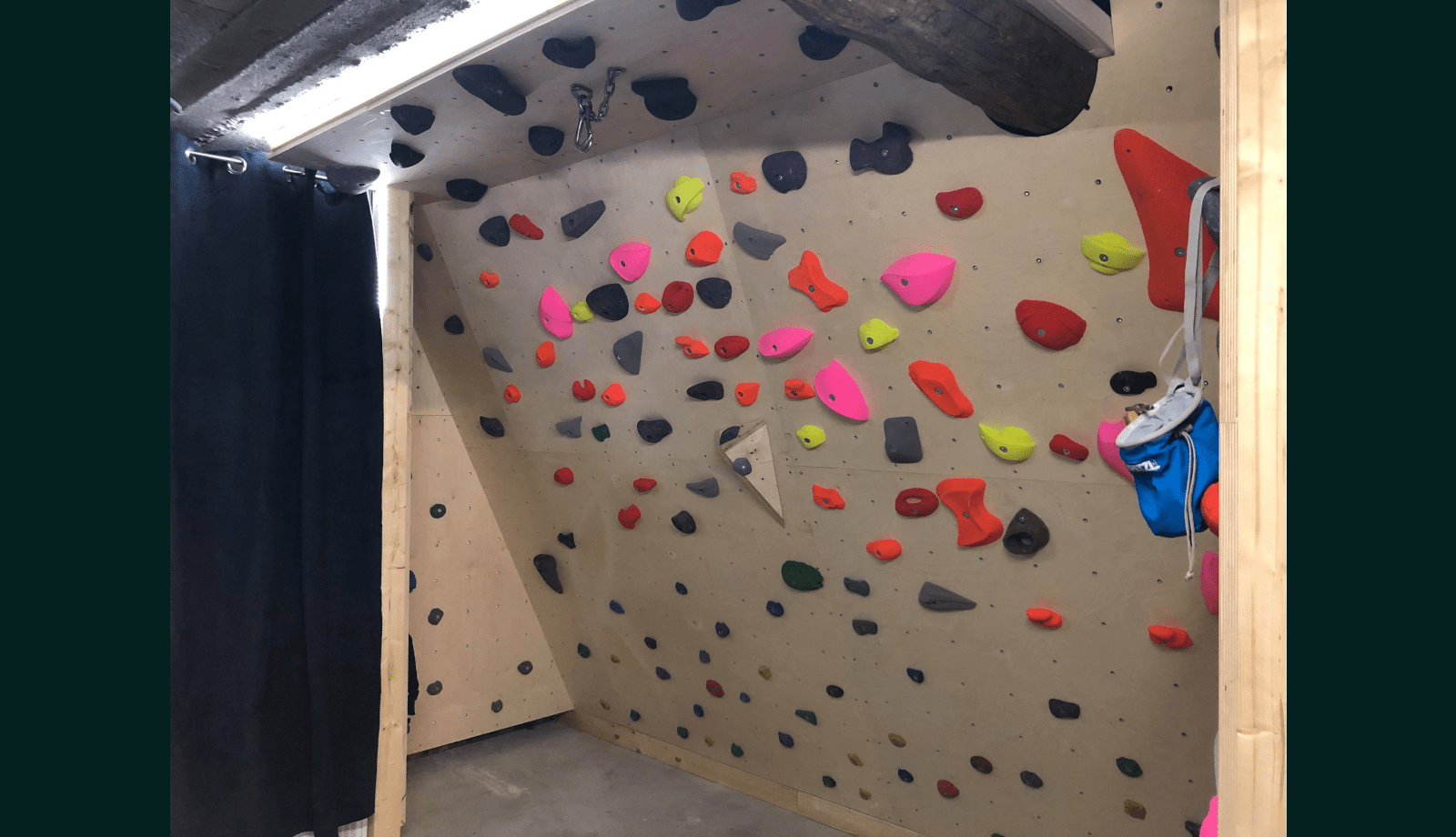 Structure d'escalade intérieure et extérieure : réalisations - Optimur