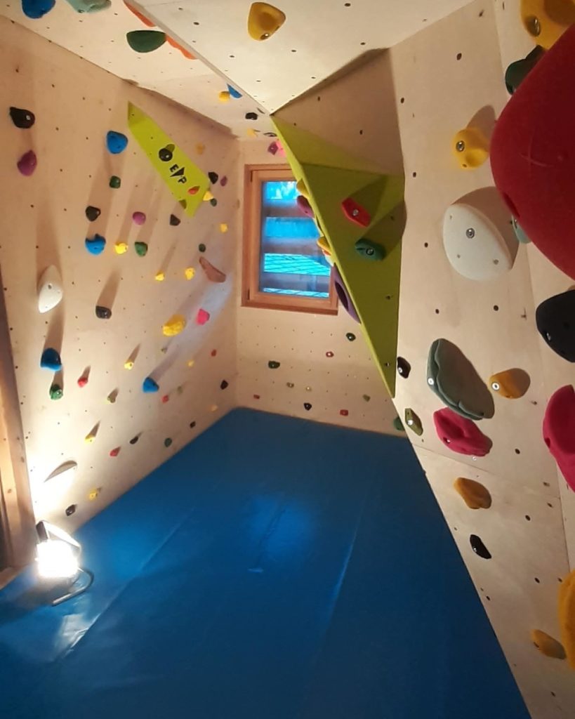 Structure d'escalade intérieure et extérieure : réalisations - Optimur